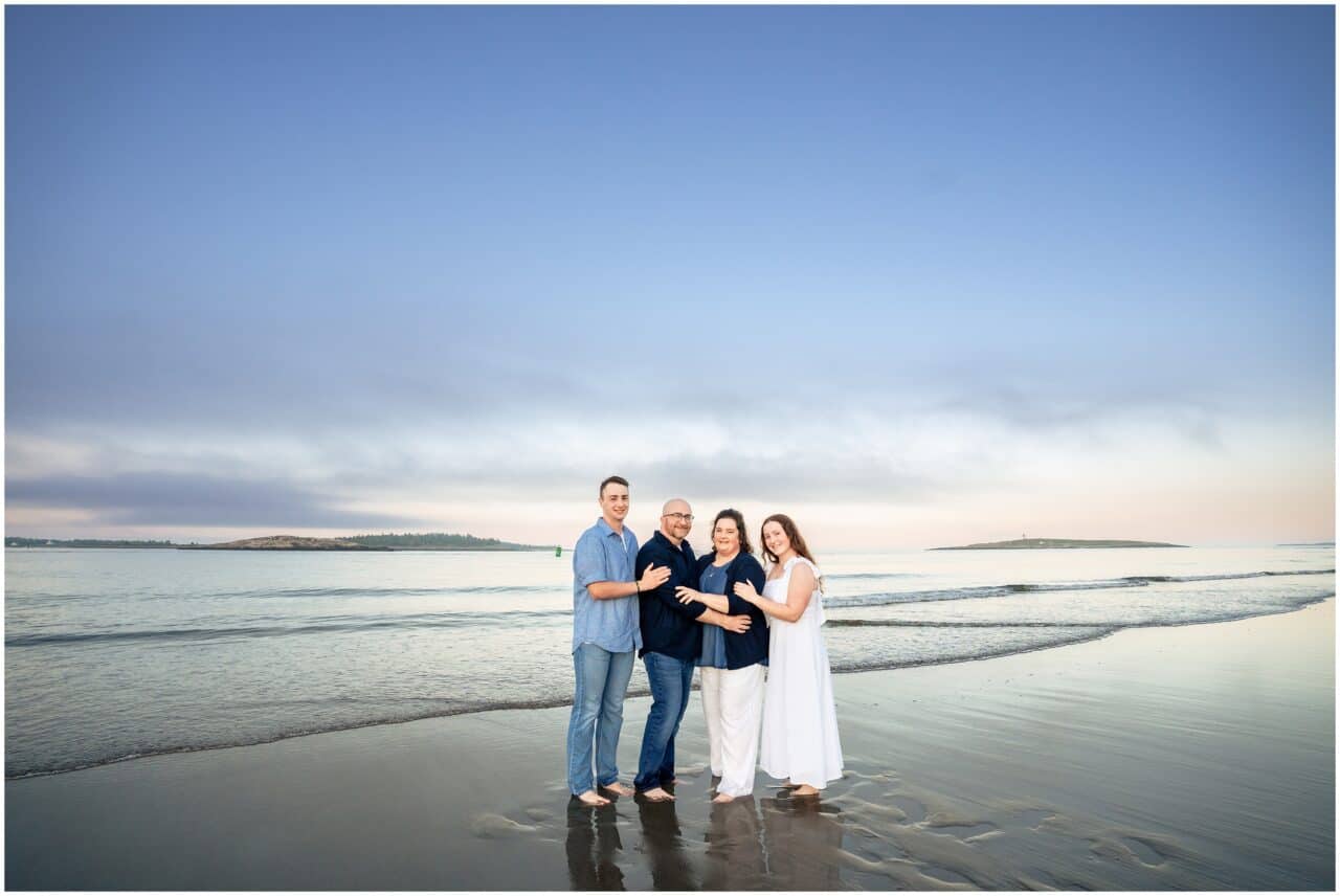The Gibbon's Family Portraits on Popham Beach | Two Adventurous Souls